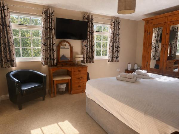 The Riverside - Camelford