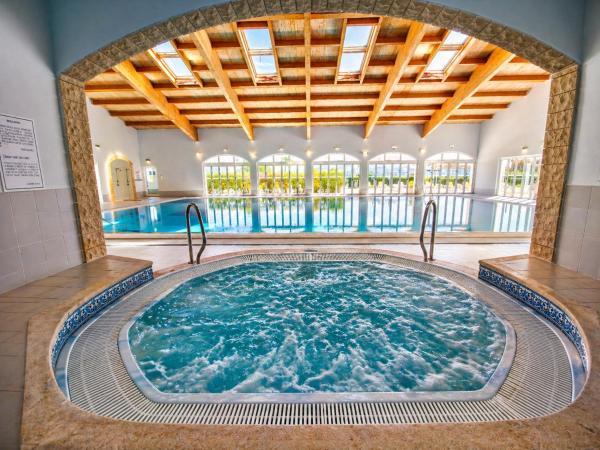 Oasis Parque Ground Floor Apartment With Pools, Jacuzzi & Tennis Portimao - Alvor