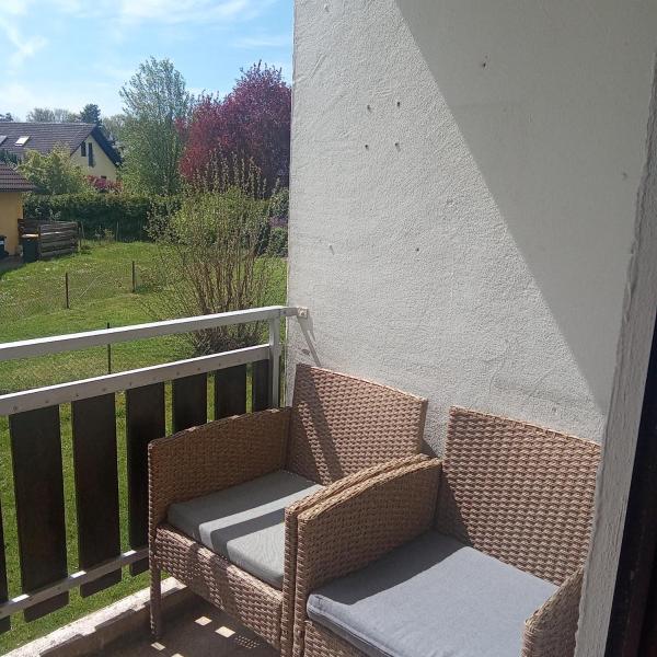 Komplette Wohnung Schwarzwaldpforte Casa Bali Direkte Buchung Möglich Keine Freigabe Mehr Erforderlich Mit Sehr Ruhigem Balkon Parkplatz Und Eigener Waschmaschine - Bad Liebenzell