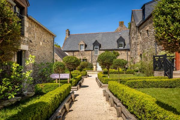 Manoir Des Douets Fleuris - Saint-Malo