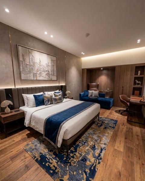 Palte Hotel In Baner - Pune