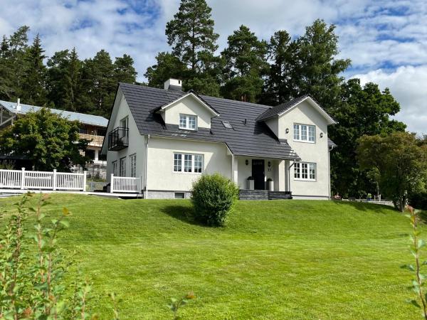 Spacious, Comfortable Villa Close To Lake - Sigtuna