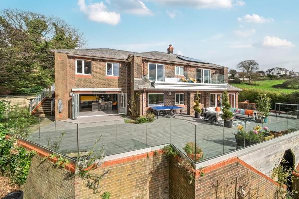 Torbrook House Instow Fantastic Estuary Views, Sun Deck & 5 Bedrooms - Appledore