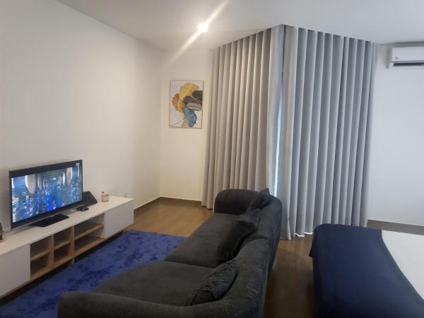 Mix Center T 0 M 26 Piso C - Luanda