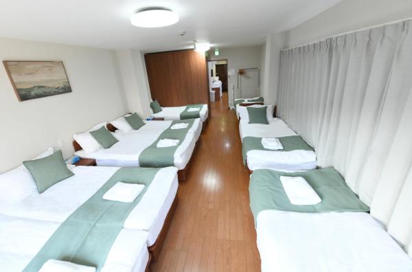 Near Shinsaibashi Dotonbori ,Private 2nd Floor,8 Single Beds - Osaka, Japan