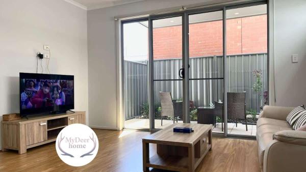 Modern 3br Townhouse Near Shopping & Cbd - Port Adelaide