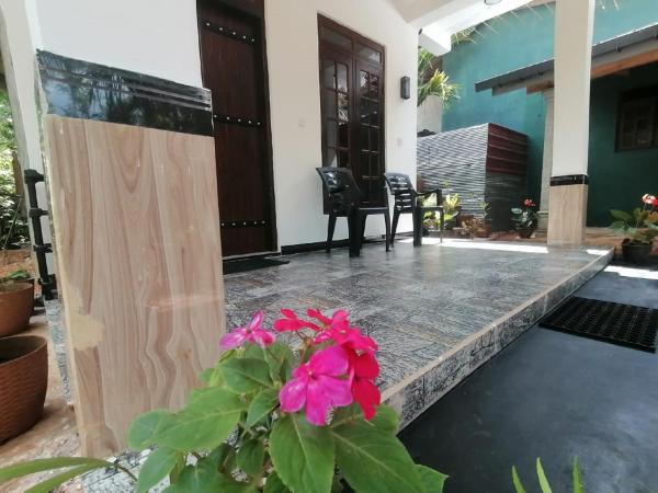 Sanu Home Stay - Sri Lanka