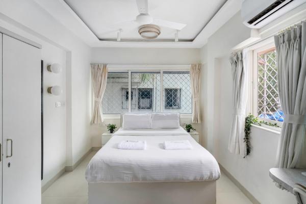 Lyon Studio In Bandra W By Square One Stays - Mumbai