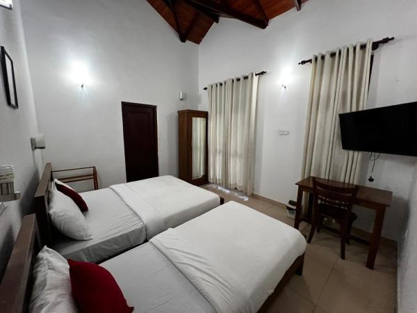 Kaize,s Tours - Nuwara Eliya