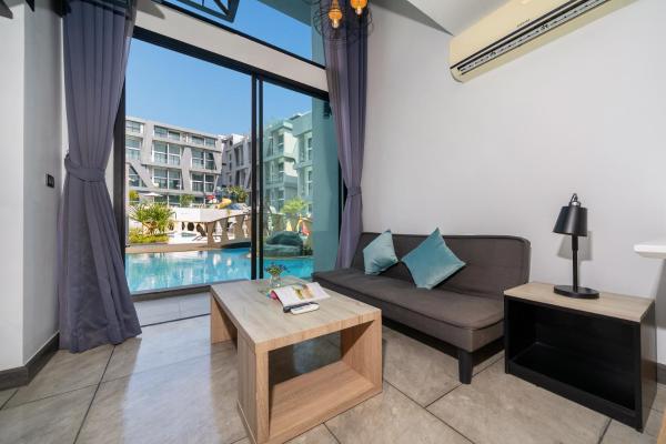 Pool At Your Doorstep At Nai Harn Apartment Utl A106 - Kata Beach