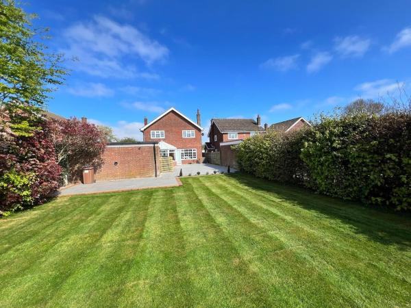 Stunning Country Views House, Norfolk Broads - Horning