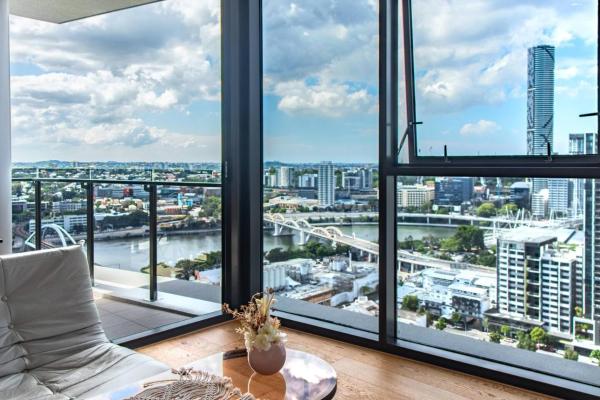 High Level 2 Bedroom With City And River Views - Samford Valley