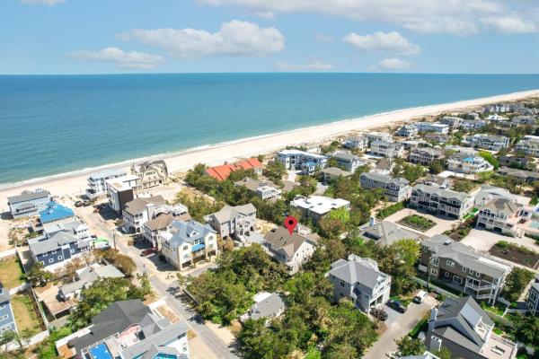 Ocean View From Balconies And A Few Steps To Private Beach - Dewey Beach, DE