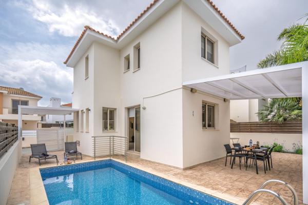 Mambo Private Villa With Pool By The Beach - Northern Cyprus