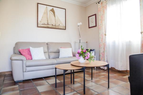 Charming House With Private Garden - Cancale