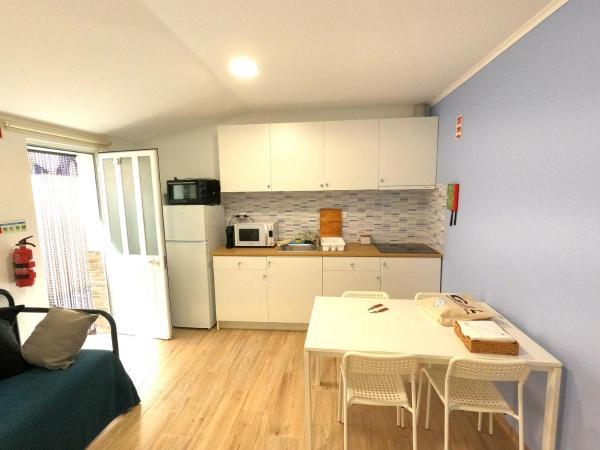 Cozy One-bedr. Apartment In Costa Da Caparica - Porto Salvo