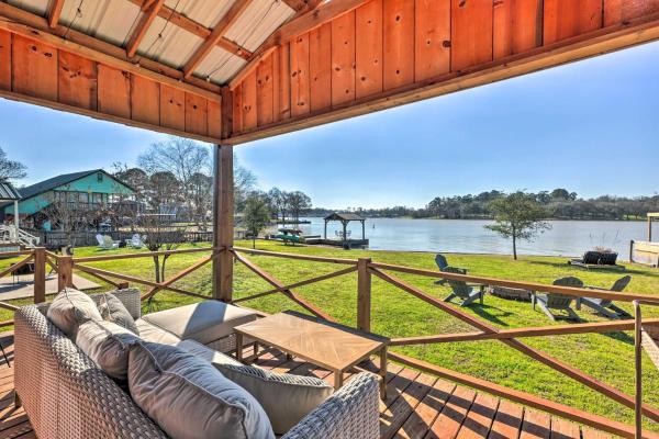 3 Cabins On Lake Conroe: Fish, Swim & Explore! - Lake Conroe, TX