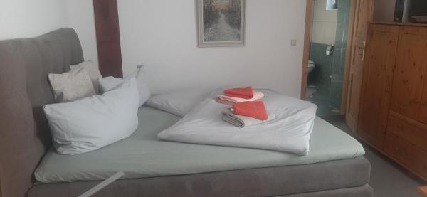 Gasthaus & Pension Luisenstube - Neustrelitz