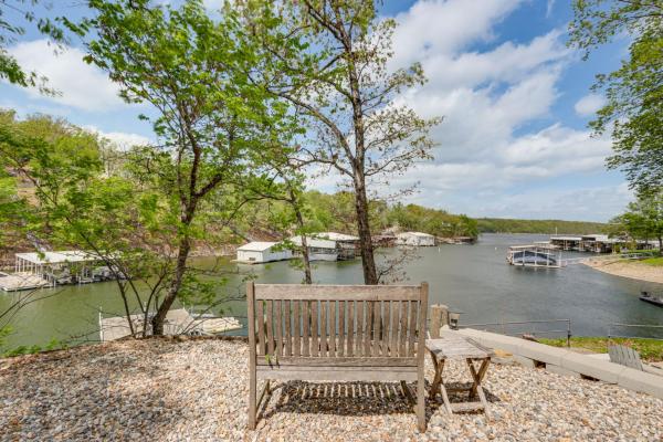 Grand Lake Group Getaway W/ Dock & Spacious Deck - Disney, OK