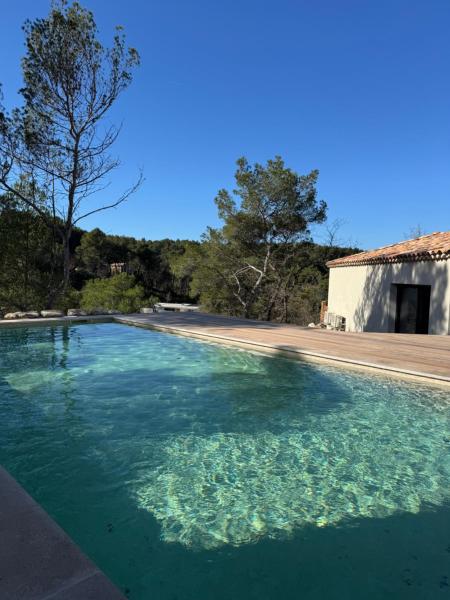 Les Champs Gallone Suites Avec Jacuzzi Privatif - Lourmarin