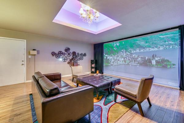 Luxury Home W/ Media & Upscale Upgrades - Carrollton, TX