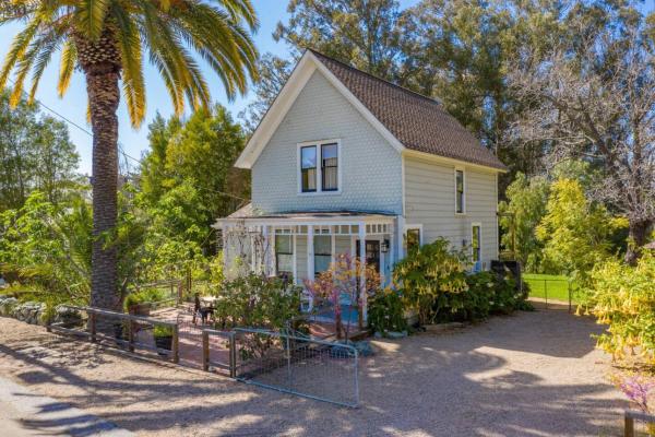 Iconic Modern Farmhouse - San Luis Obispo, CA
