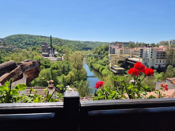 Bolyarski Izgrev Apartments - Panoramic View Old Town - Veliko Tarnovo