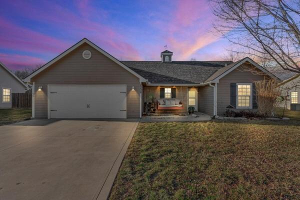 Pet-friendly 3br Home, Fenced Yard, Near Kc - Lawrence, KS