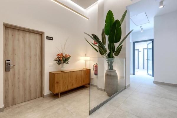 Plaza 5 Rooms Vistalegre - Madrid