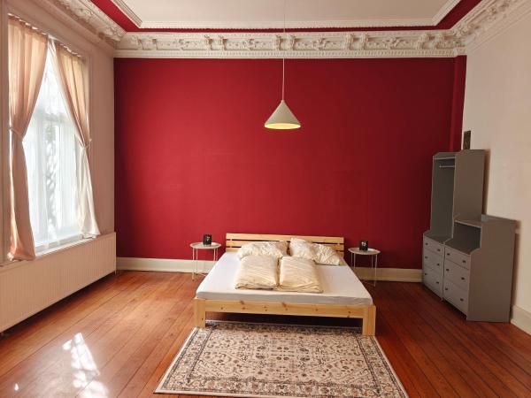Stilvolles Altbauzimmer Mit Kingsize-bett - Lübeck