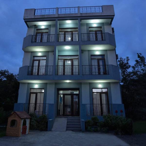Salo Pool Hotel By The Sea - Batumi