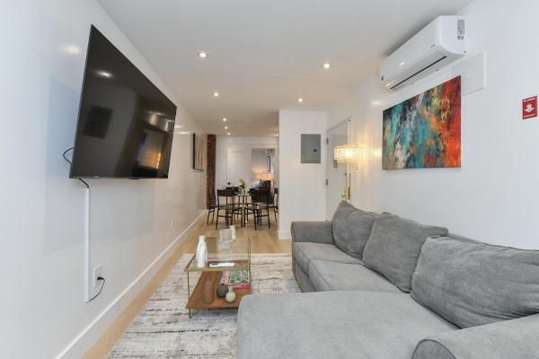 The New York Minute Apt -3 Bedrooms -Sleeps 13 - Jersey City, NJ