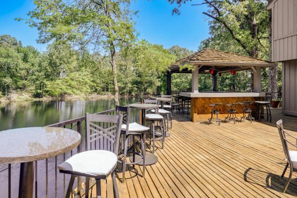 15 Mi To University Of Memphis: Getaway W/ Games - Southaven, MS