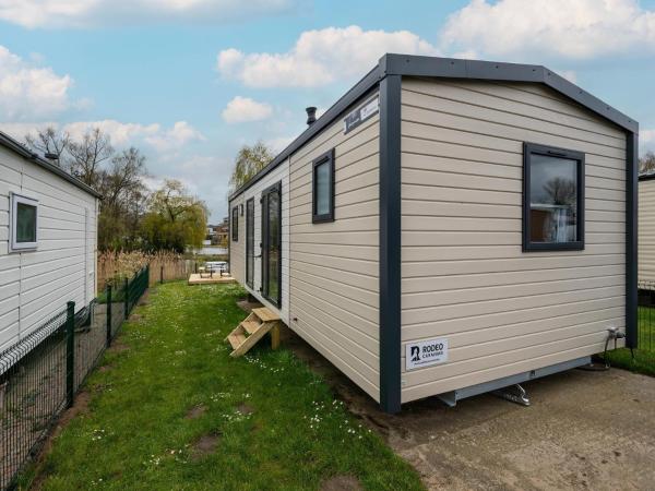 Cozy Caravan In Berlare For 6 People - Lokeren
