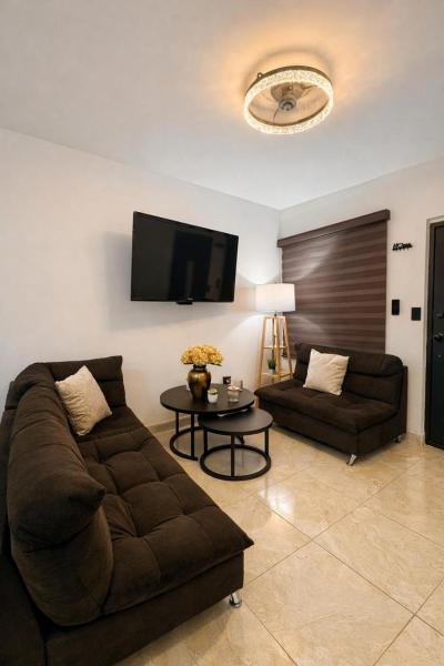 Casa Acogedora Cerca De Uanl Y Monterrey - Monterrey