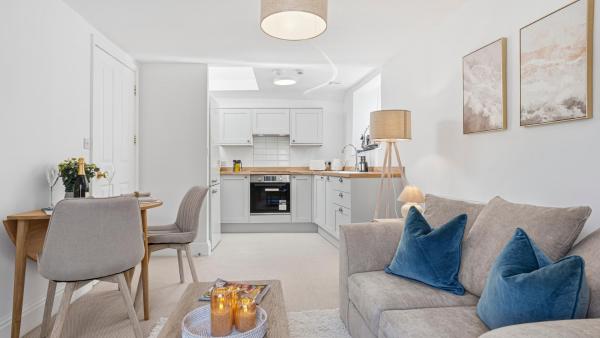 The Snug - Cosy Apartment In Central Tetbury, Coffee Station - Nailsworth