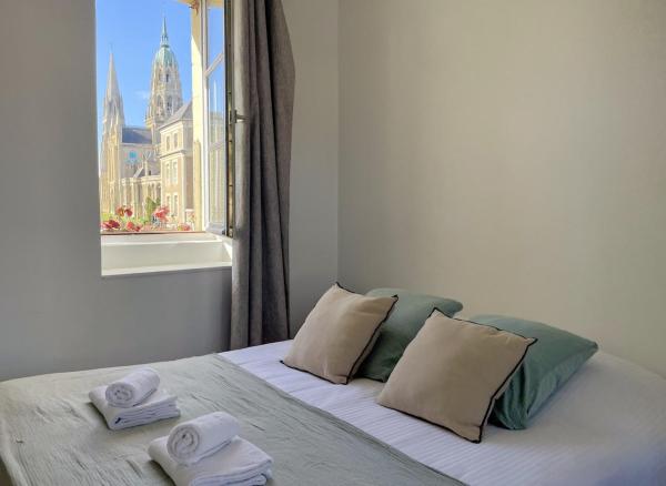 Les Tapisseries Apartment With Cathedral View - Bayeux