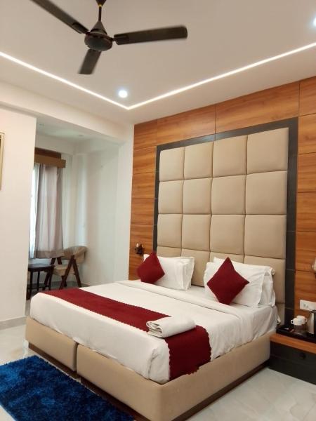 The Ashram Inn - Ayodhya