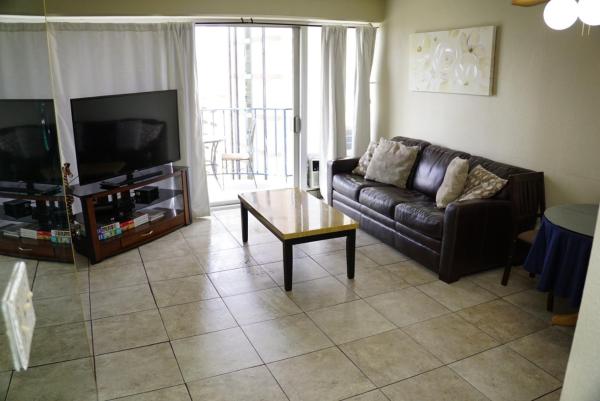 Waikiki Condo 2 Bedroom Free Parking 4beds - Honolulu, HI