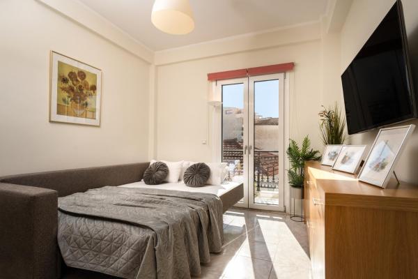 Melos House - Charming Apartment With Jacuzzi In The Heart Of The City Perfect For Memorable Summer Experiences By Villa Mana Gers - Zakinthos
