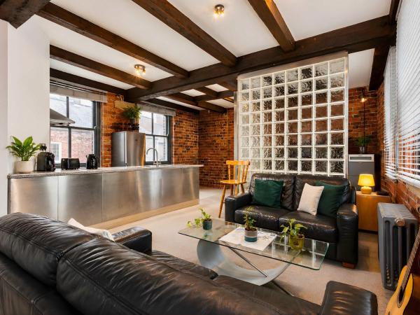 Stylish York City Centre Studio Apartment - Steps From The Shambles - York