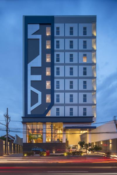 Hotel 88 Kedungsari - Kedungdoro By Wh - Gresik