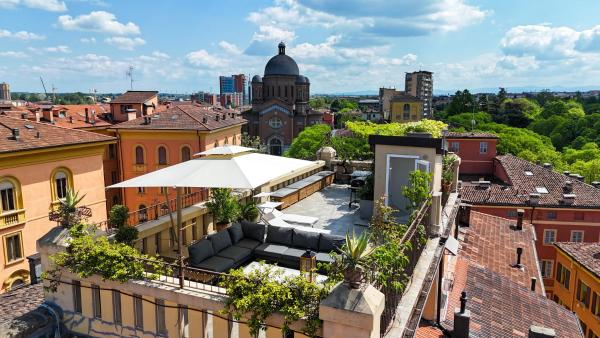 Terrazza Bonasi - Relax & Cinema Privato In Centro Storico - Modena, Italy