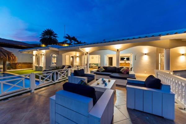 Harbour View - Spacious Home W/ Pool & Bay Views - Curaçao