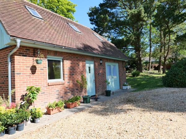 Clock House Cottage - Tapnell Farm Park