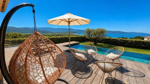 Villa Riposu - Jacuzzi - Piscine - Plage à Pieds - Cargèse
