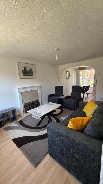 Bradley Stoke 3 Bedroom House Bristol - Bristol