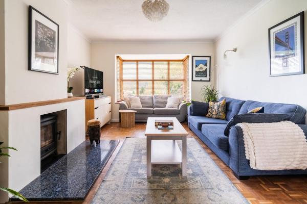 Spacious 4br House Stunning Garden Driveway - Stevenage
