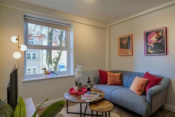 Cosy Central Harrogate Apt With Parking - Harrogate