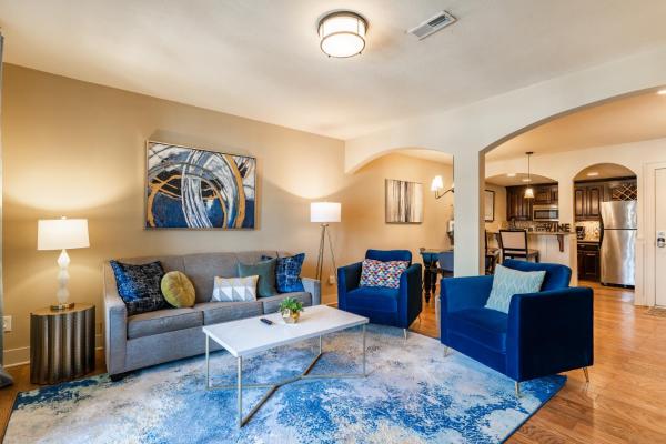 Beautiful Plaza Condo 01 - Kansas City, MO